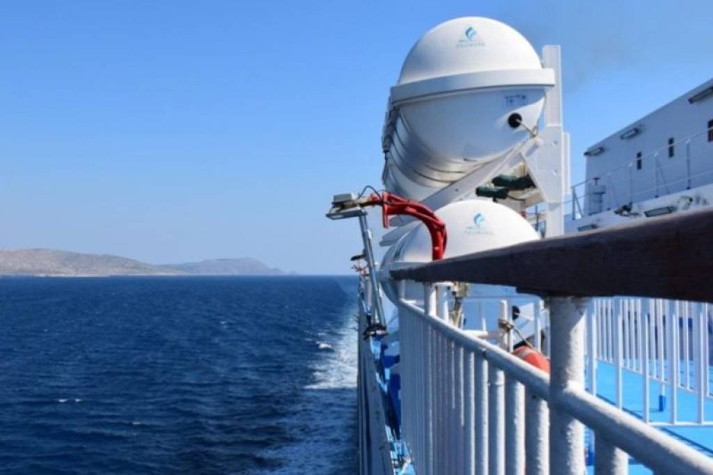 Κατάργηση sms, ελεύθερες οι μετακινήσεις και επέκταση νυχτερινής ...