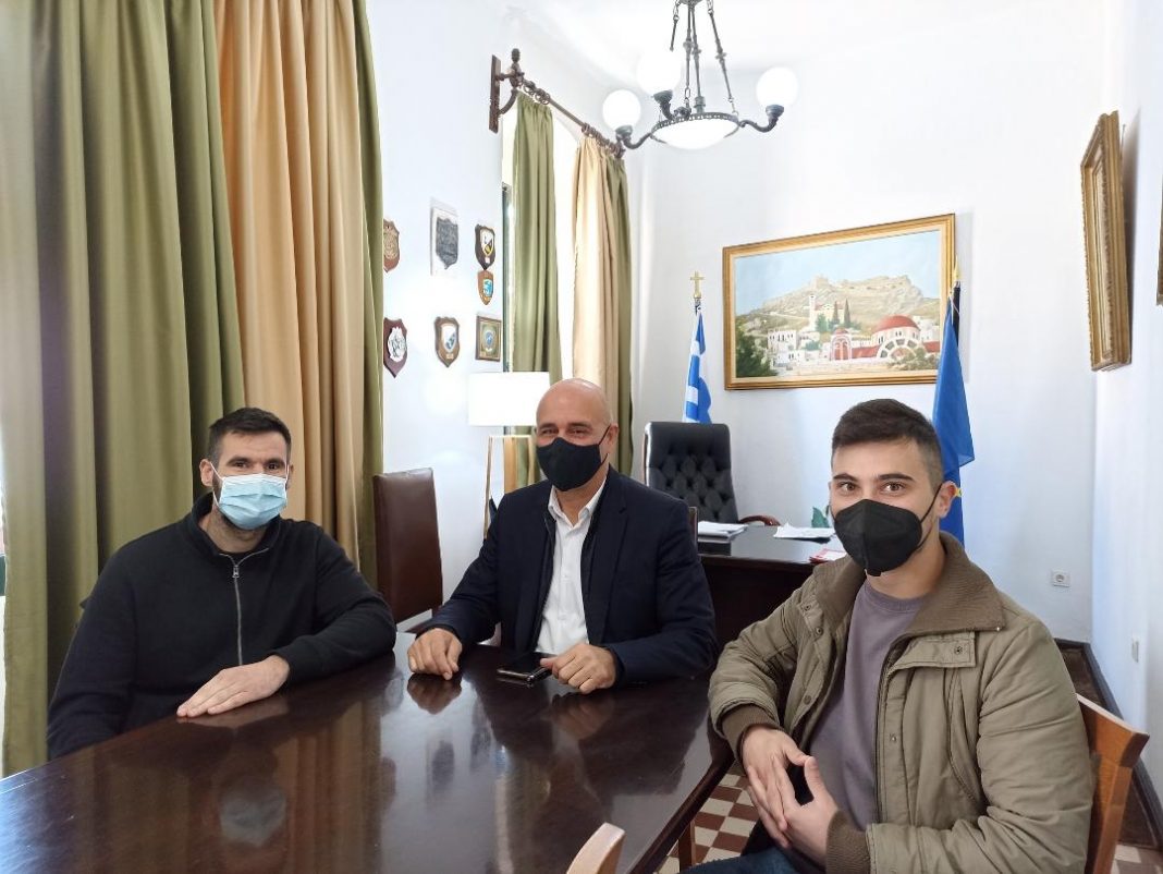 Συνάντηση του Δημάρχου Λέρου με το νέο διοικητή του Αστυνομικού ...