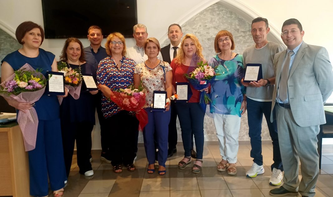 Οι αρχαιότεροι ξενοδοχοϋπάλληλοι του ομίλου Ιωαννίδη και του Irene ...