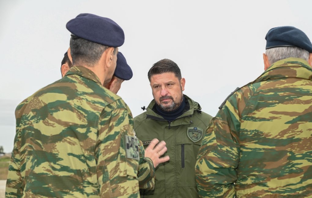 Στα νησιά μας από χτες ο υφυπουργός Εθνικής Άμυνας Νίκος Χαρδαλιάς ...