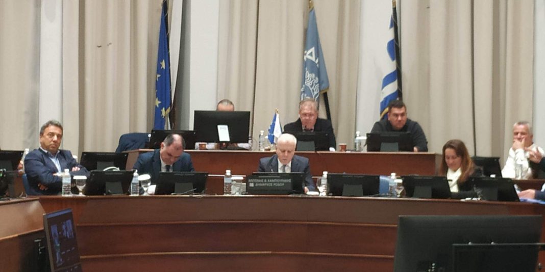 Φωτιές άναψαν στο δημοτικό συμβούλιο Ρόδου τα οικονομικά, αποχώρησε η ...