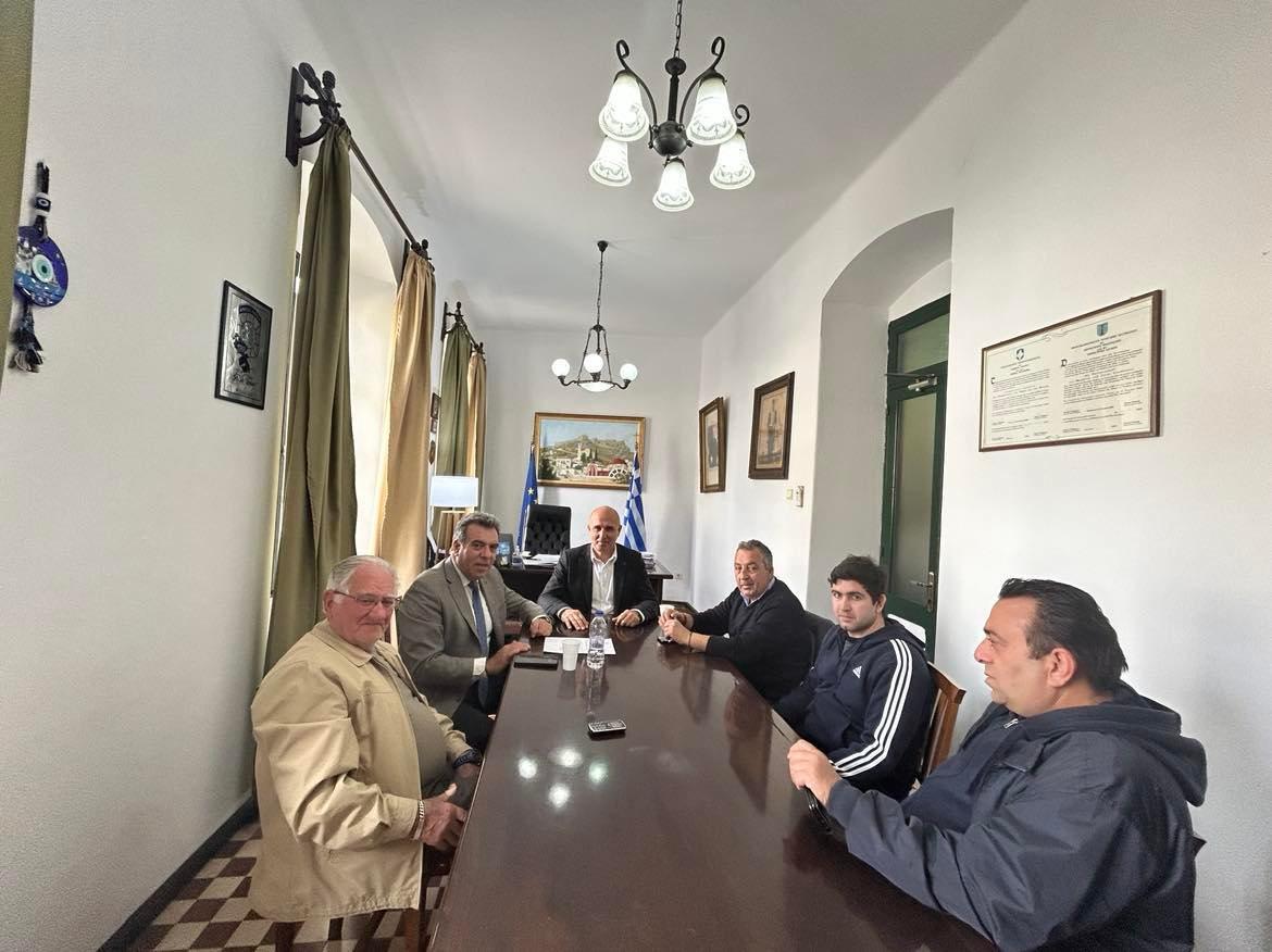 Συνάντηση του δημάρχου Λέρου με τον βουλευτή της ΝΔ Μάνο Κόνσολα – Νέα ...