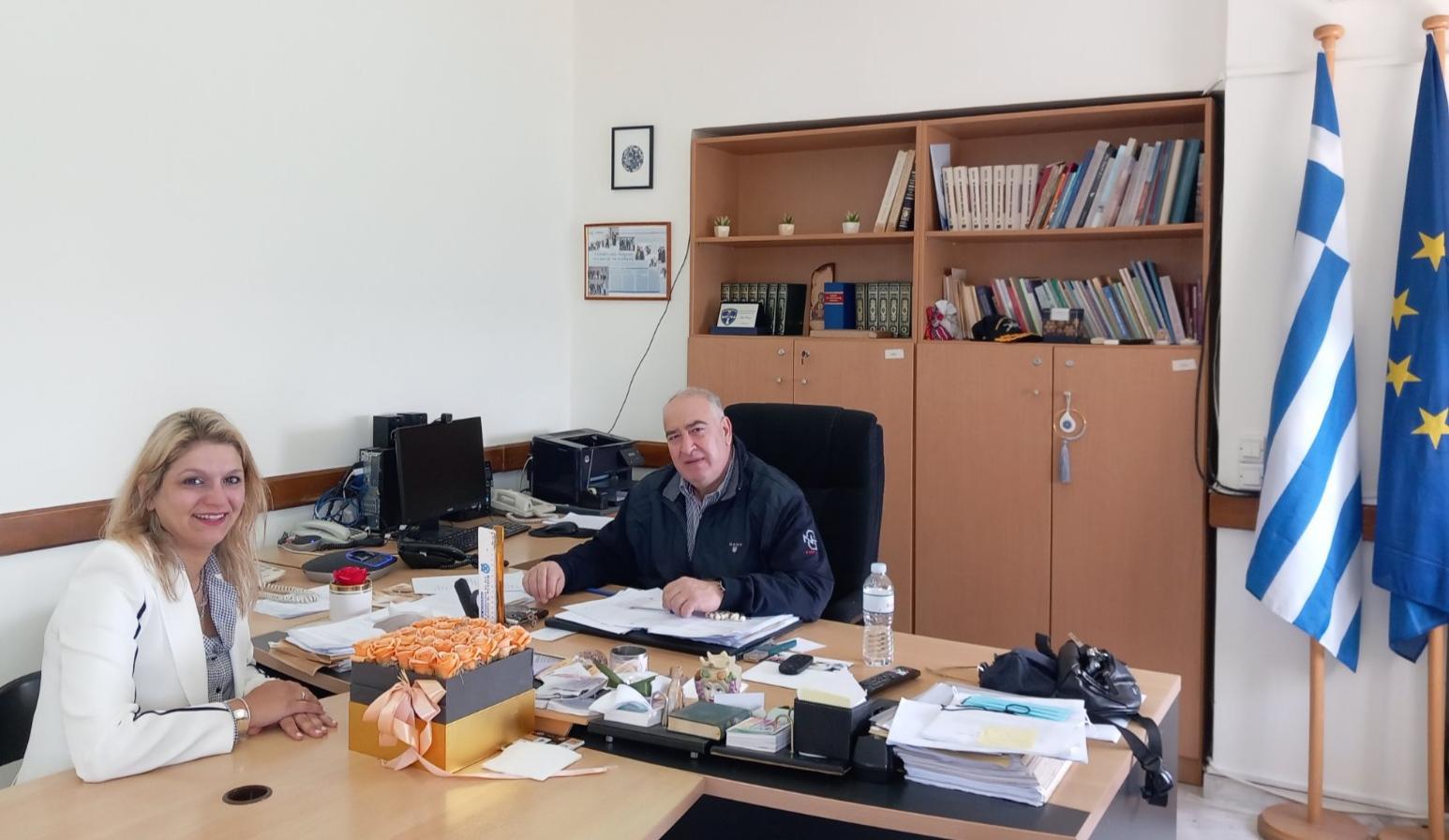 Με τον Γιάννη Παπαδομαρκάκη συναντήθηκε η υποψήφια βουλευτής του ΠΑΣΟΚ ...