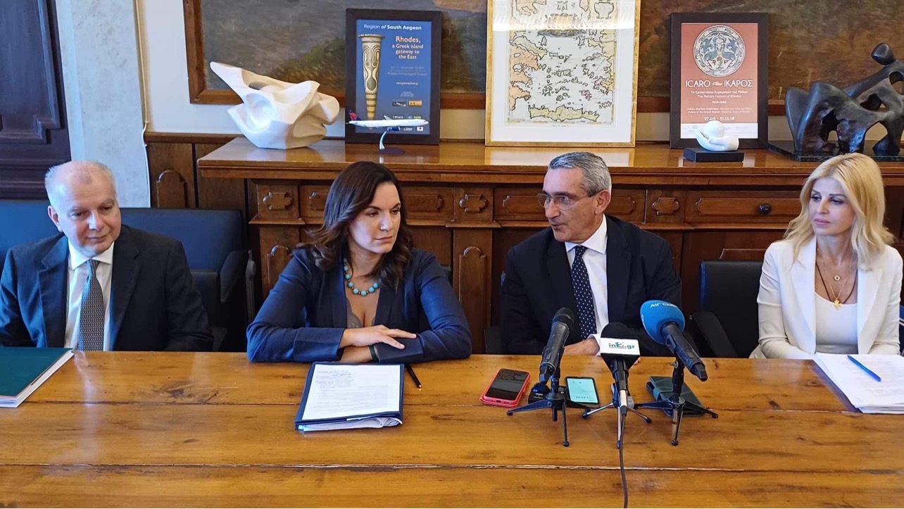 Η Ολγα Κεφαλογιάννη ήρθε για καταγραφή όλων των τοπικών θεμάτων ...