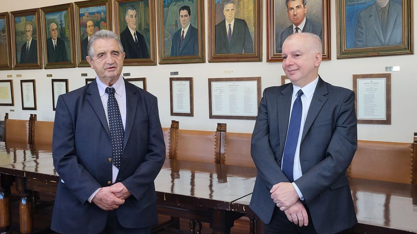 Ο Γιάννης Γιαννακάκης στη θέση του Φώτη Χατζηδιάκου στο Δημοτικό ...